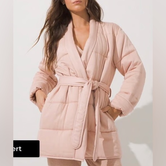 Soma | Intimates & Sleepwear | Soma Short Puffer Robe In Hush | Poshmark